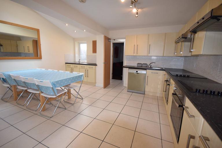 8 bedroom house for rent Bedford Street, Cardiff, CF24 3DB | UniHomes