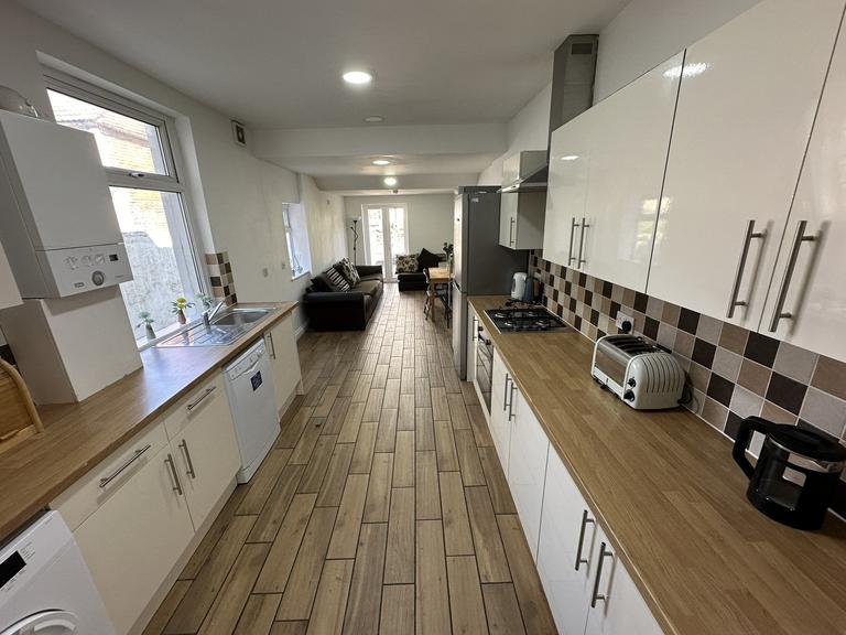 7 bedroom house for rent Moy Road Cardiff, CF24 4TG | UniHomes