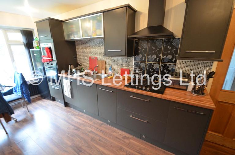 3 bedroom house for rent The Poplars Leeds, LS6 2BT | UniHomes