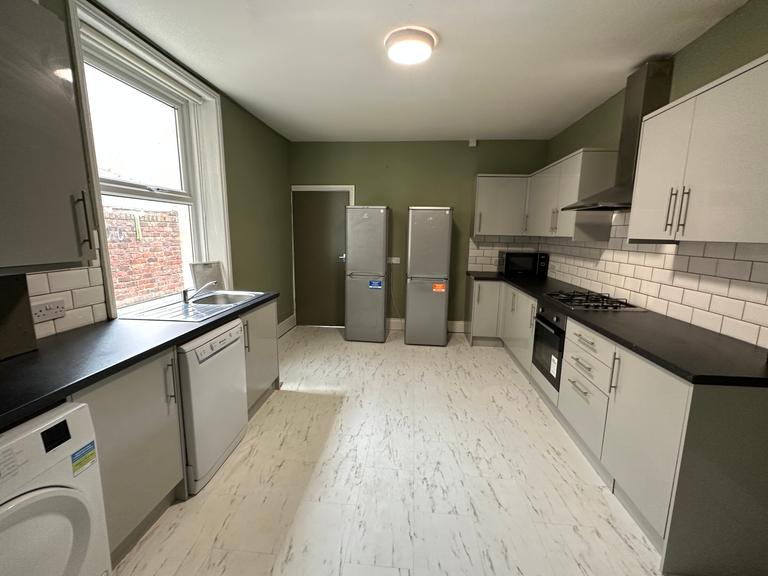 7 bedroom house for rent Manor House Road, Newcastle, NE2 2LY | UniHomes