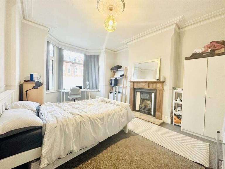 8 bedroom house for rent Lenton Boulevard, Nottingham, NG7 2FQ | UniHomes