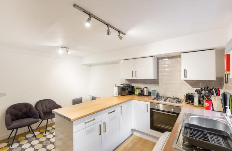 5 bedroom house for rent Hanover Square, Leeds, LS3 1AP | UniHomes