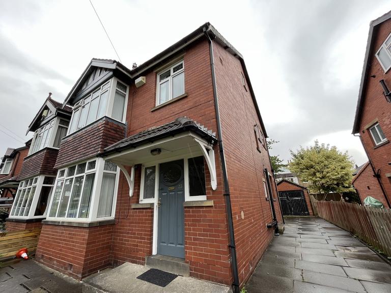 4 bedroom house for rent Becketts Park Drive Leeds, LS6 3PD | UniHomes