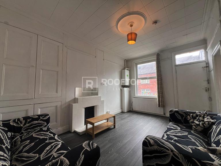 5 bedroom house for rent Walmsley Road Leeds, LS6 1NG | UniHomes