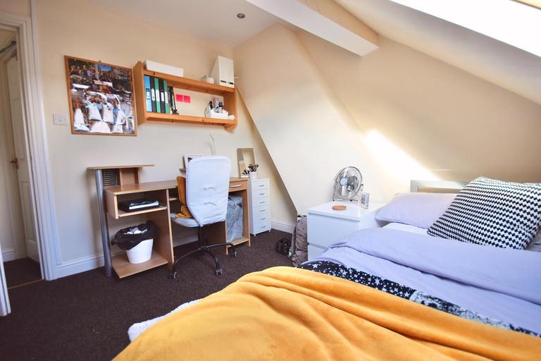 8 bedroom house for rent Harriet Street Cardiff, CF24 4BU | UniHomes