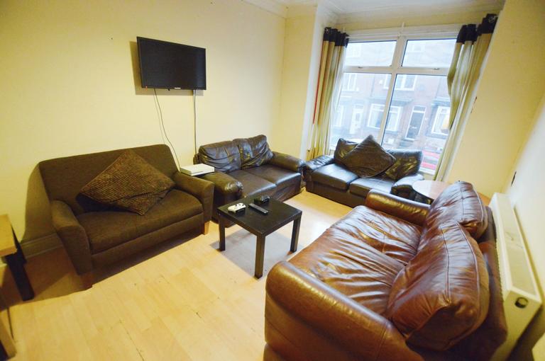 4 bedroom house for rent Manor Drive, Leeds, LS6 1DD | UniHomes