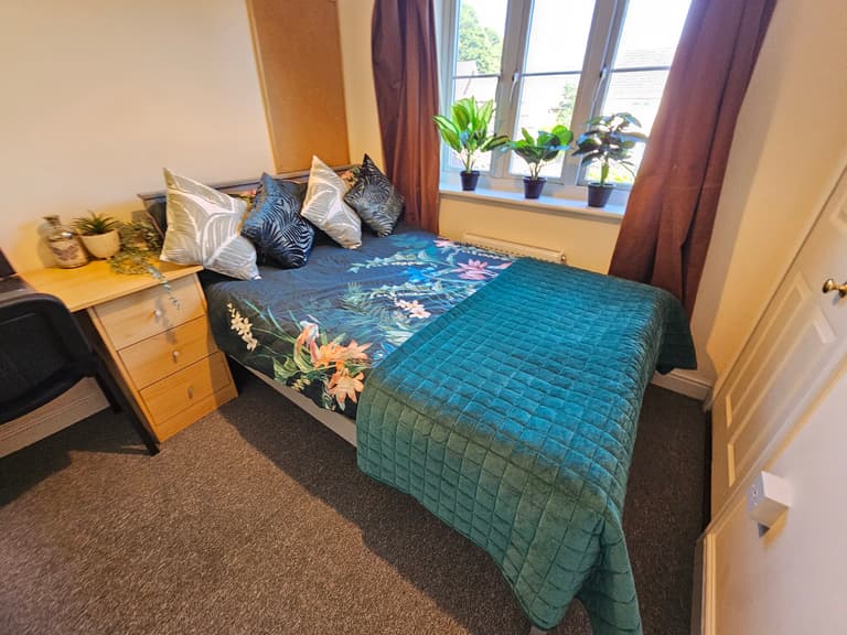 4 Bedroom House For Rent Alicante Way Norwich Nr5 8bx Unihomes