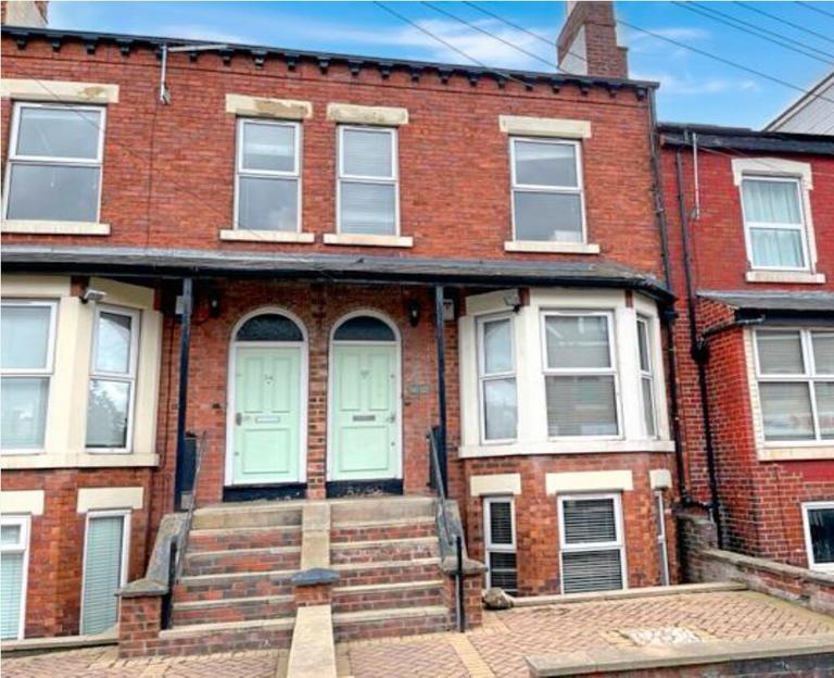 8 bedroom house for rent Queens Road, Leeds, LS6 1HU | UniHomes