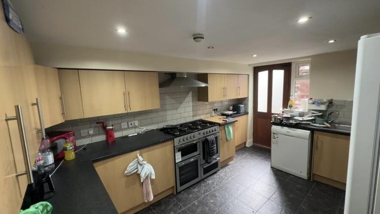 7 bedroom house for rent Brudenell Road Leeds, LS6 1JD | UniHomes