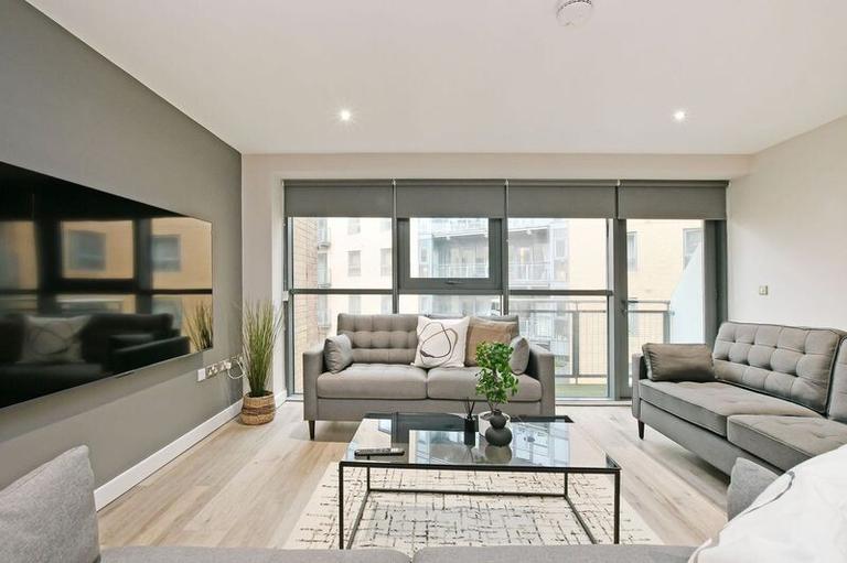 6 bedroom apartment for rent West One Development, Fitzwilliam Street ...